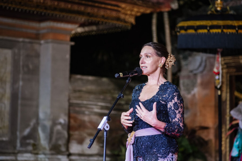 Art, Politics, and Human Spirit in “I Am The Universe”: Ubud Writers ...